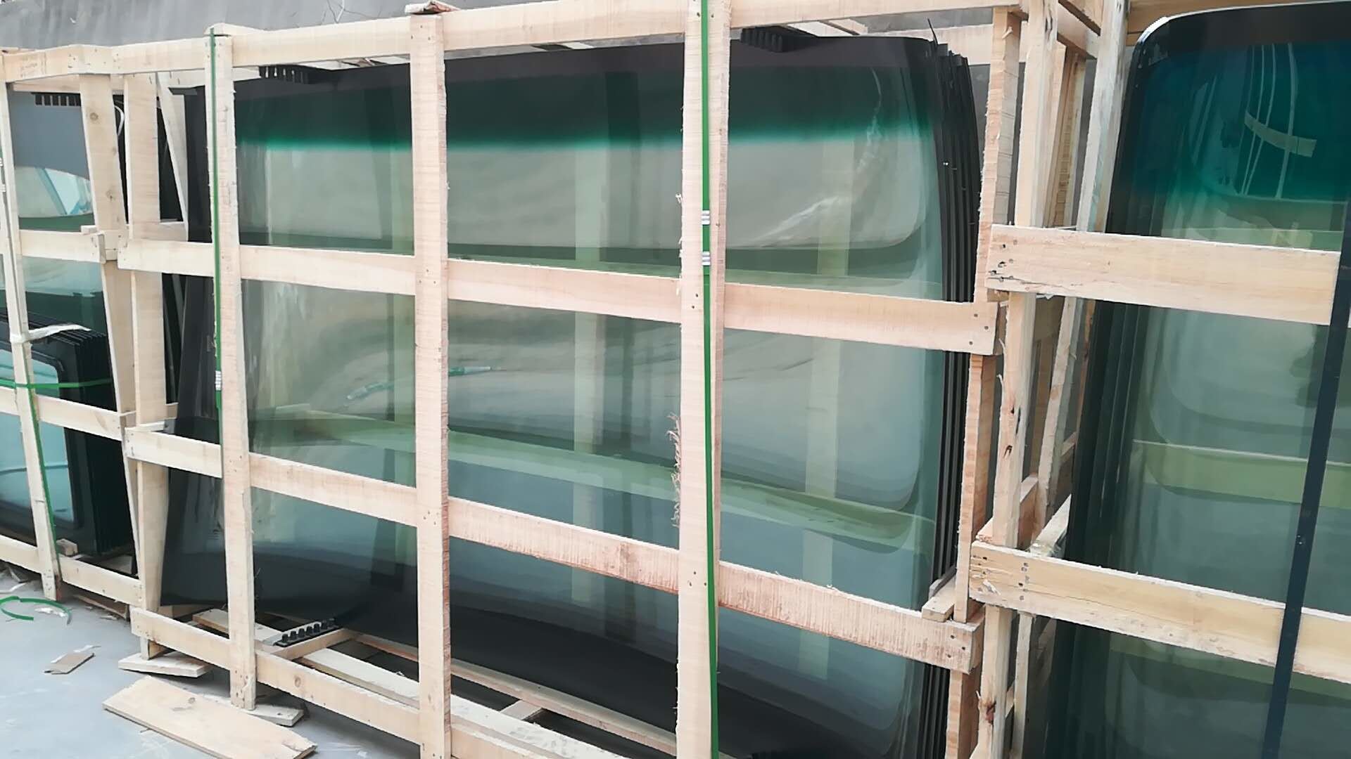 Front Windshield Glass Impact Resistance , Car Front Glass 6mm Thickness